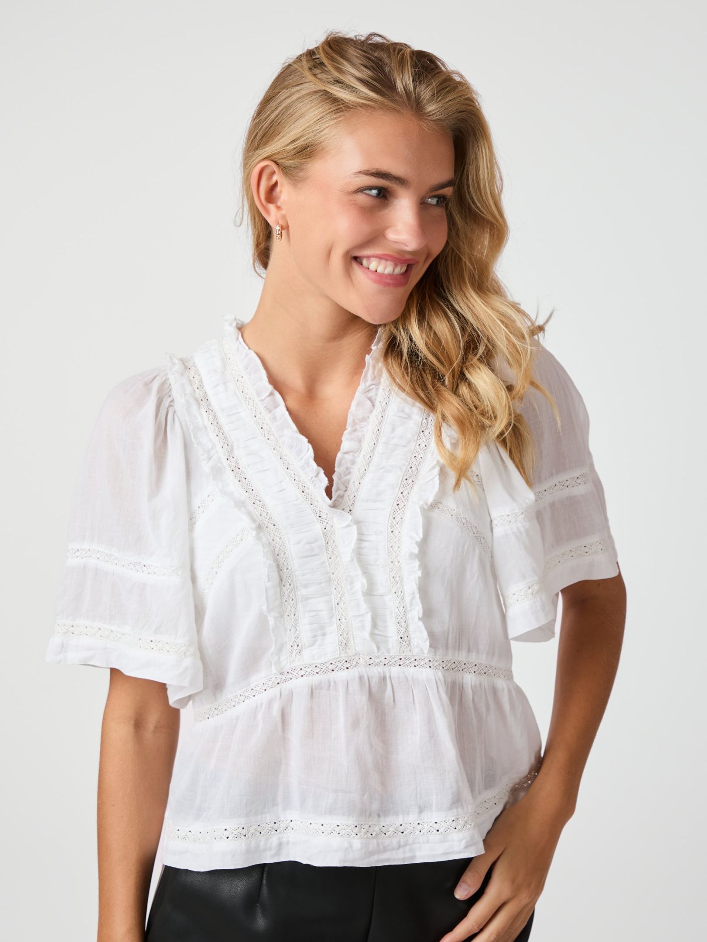 Kjøp EVIENNE S VOILE BLUSE - HVIT - Neo Noir - Dame fra Storm Førde - 161856