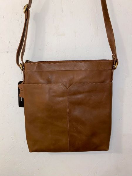 Kjøp KVITFJELL - BRUN SKULDERVESKE 2156 - Kvitfjell Handbags - Dame fra Bærre Lækkert