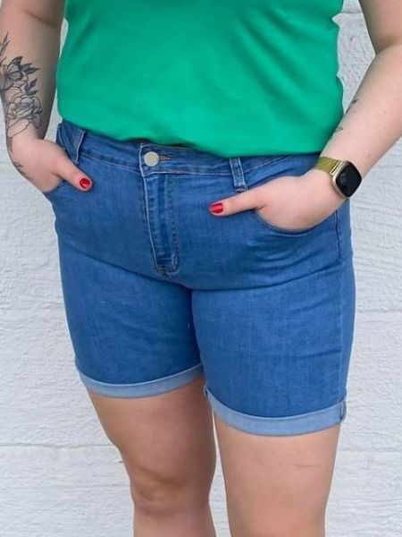 Kjøp DONGERISHORTS MED LOMMER OG BELTEHEMPER SM324 - Drøbak Motehus - Dame fra Bærre Lækkert