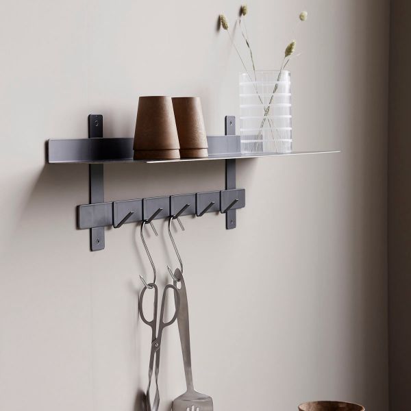 Kjøp HOUSE DOCTOR METALL HYLLE MED KNAGGER - House Doctor - Interiør fra Trendhuset - 208580070